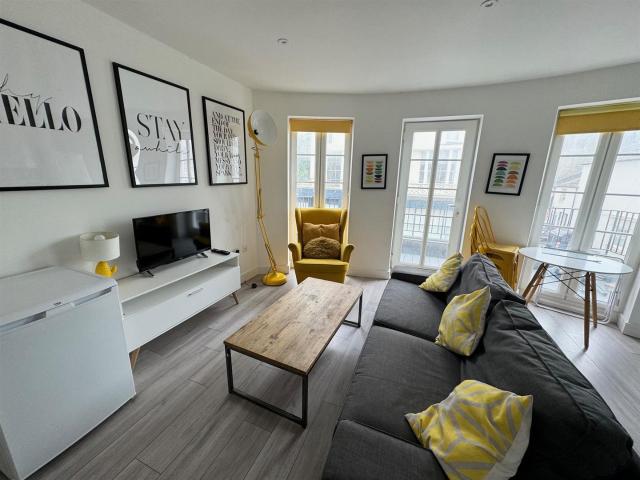 Apartment at Norfolk Square, Brighton