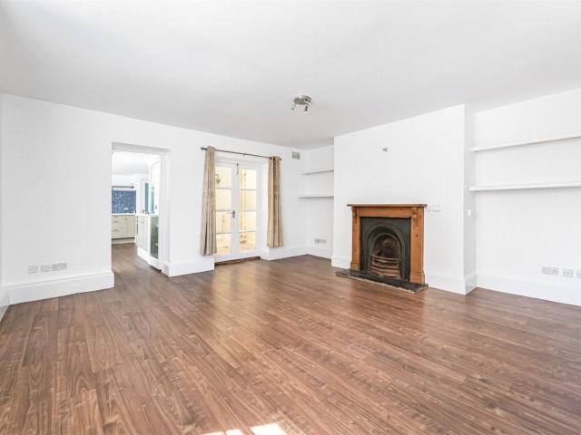 Apartment at Norfolk Square, Brighton