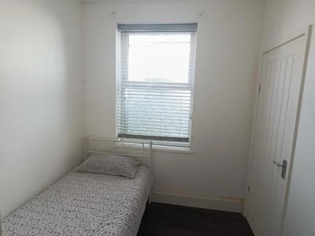 Room at Norman Road, Luton
