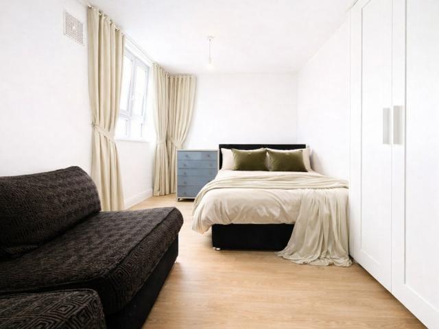 Apartment at Northumberland Park, Greater London