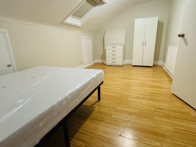 Apartment at Northumberland Park, Greater London