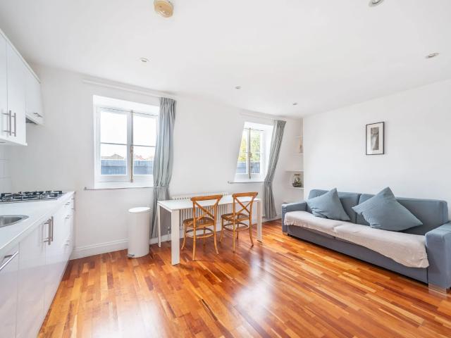 Apartment at Northumberland Place, City of Westminster