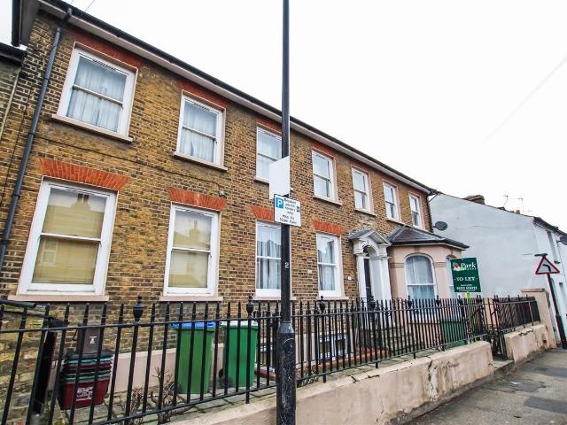 Apartment at North Cray Road, Greater London