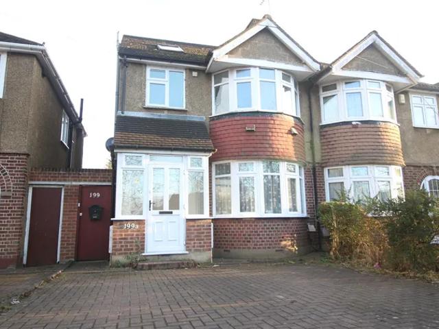 Apartment at North Approach, Watford