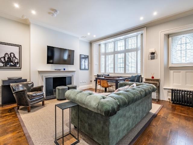 Apartment at North Audley Street, City of Westminster