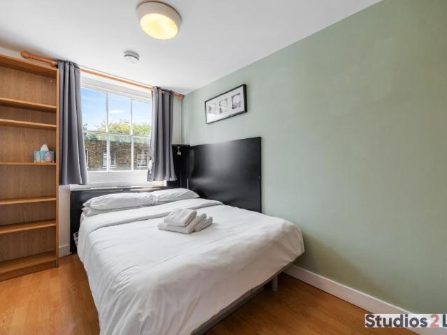 Apartment at North Gower Street, Greater London