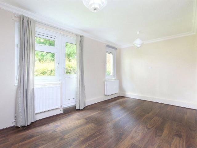 Apartment at North Drive, Greater London