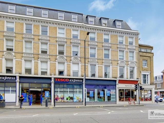 Apartment at North End Road, Greater London