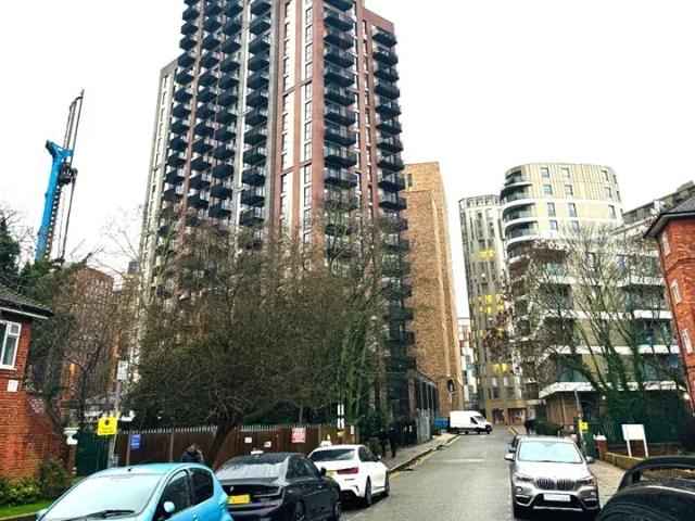 Apartment at North End Road, Greater London