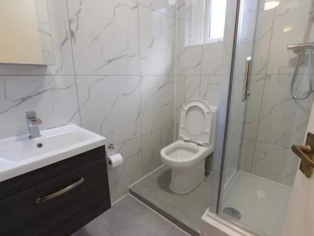 Apartment at North End Road, Greater London