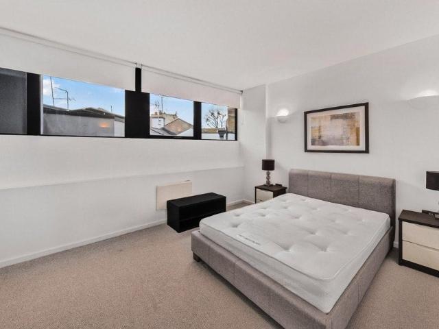 Apartment at North End Road, Greater London