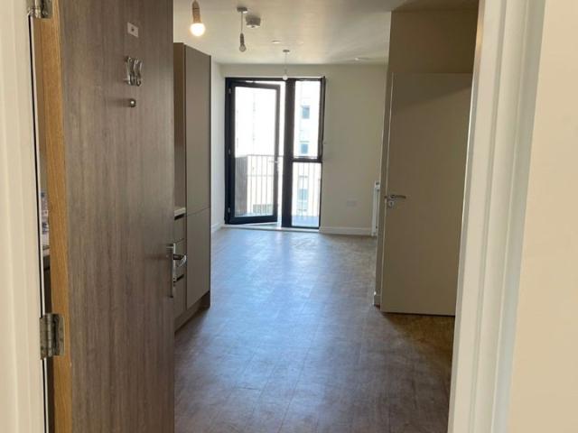 Apartment at North End Road, Greater London