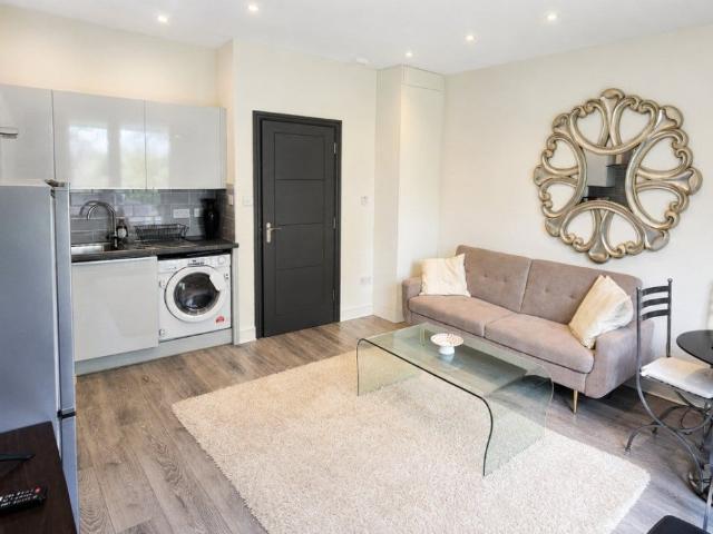 Apartment at North End Road, Greater London
