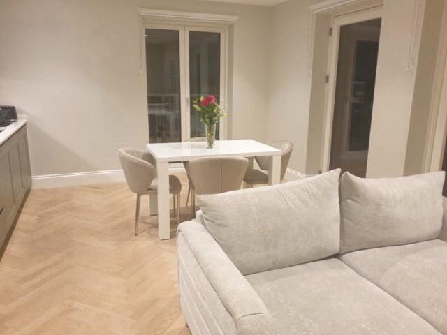Apartment at North End Road, Greater London
