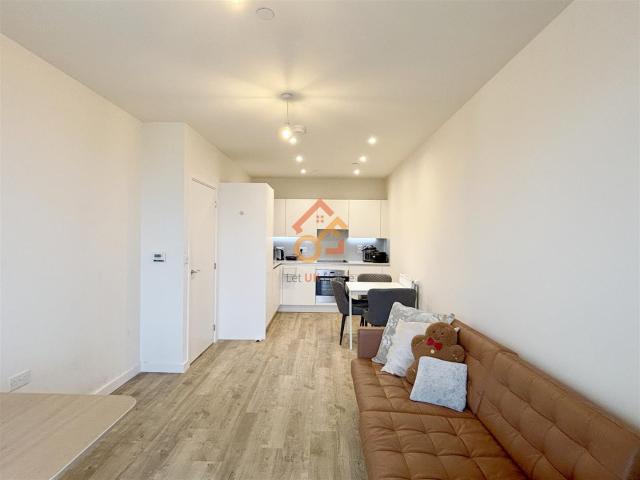 Apartment at North End Road, Greater London