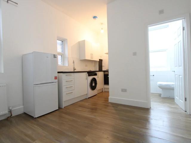 Apartment at North End Road, Greater London
