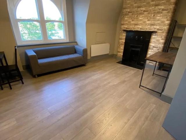 Apartment at North End Road, Greater London