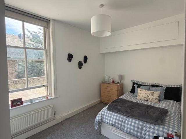 Apartment at North End Road, Greater London