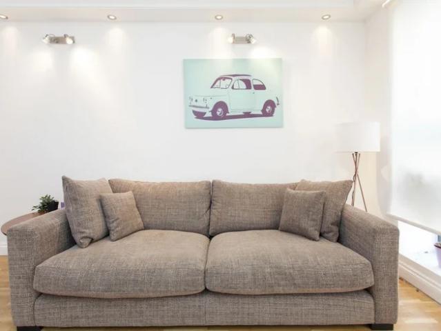 Apartment at North End Road, Greater London