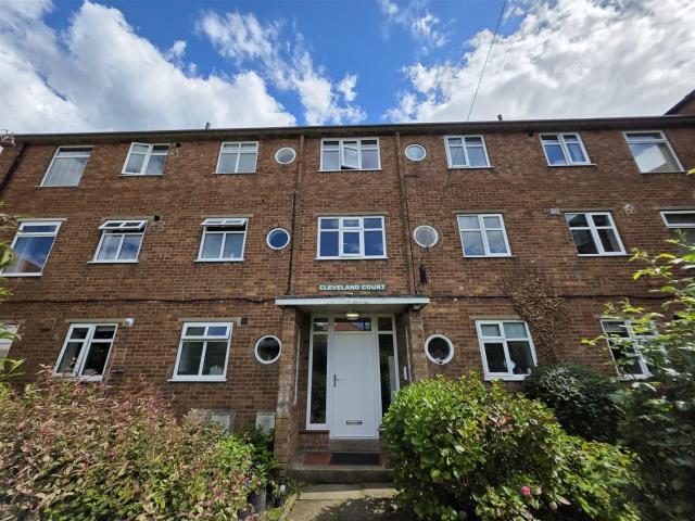 Apartment at North Leas Avenue, Scarborough