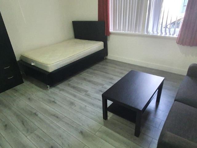 Apartment at North Luton Place, Cardiff