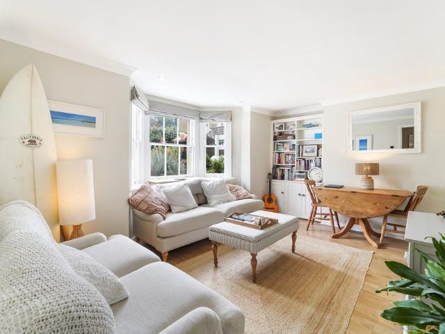 Apartment at North Side Wandsworth Common, Greater London