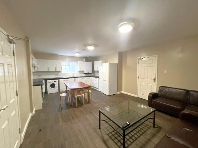 Apartment at King Square Avenue, Bristol