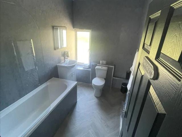 Apartment at North Road West, Wingate