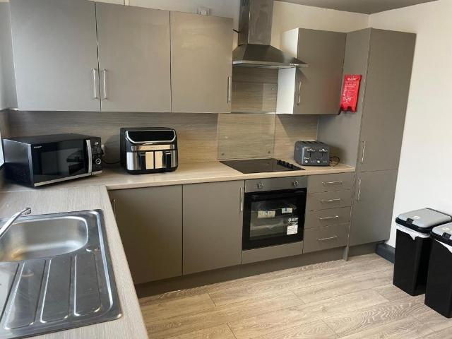Apartment at North Road West, Wingate