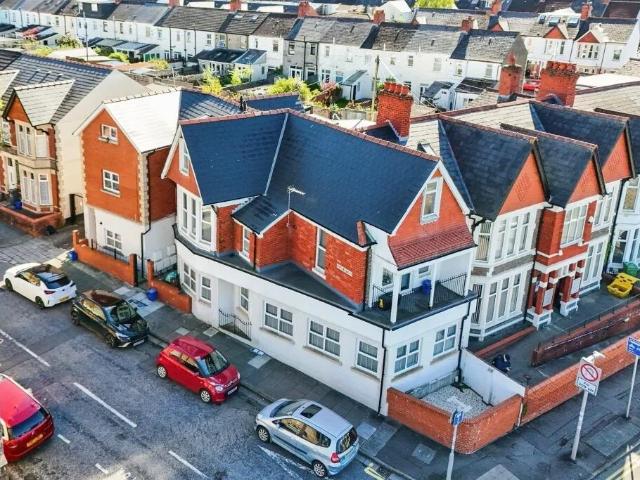 Apartment at North Road, Cardiff