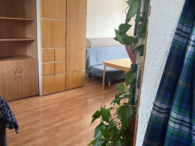 Room at North Road, Greater London