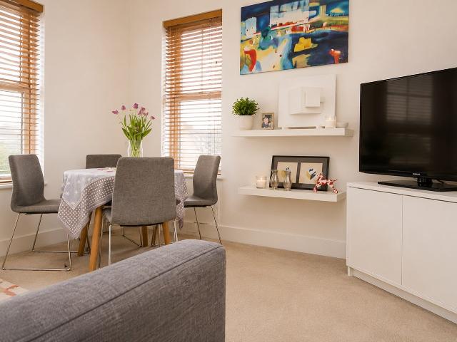 Apartment at North Worple Way, Greater London