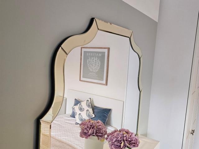 Apartment at Northcote Avenue, Greater London
