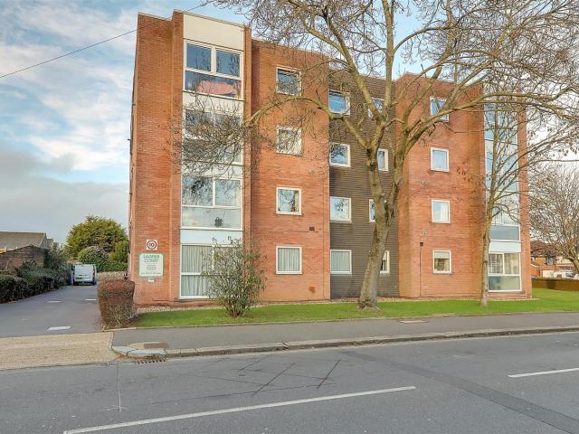 Apartment at Northcourt Road, Worthing
