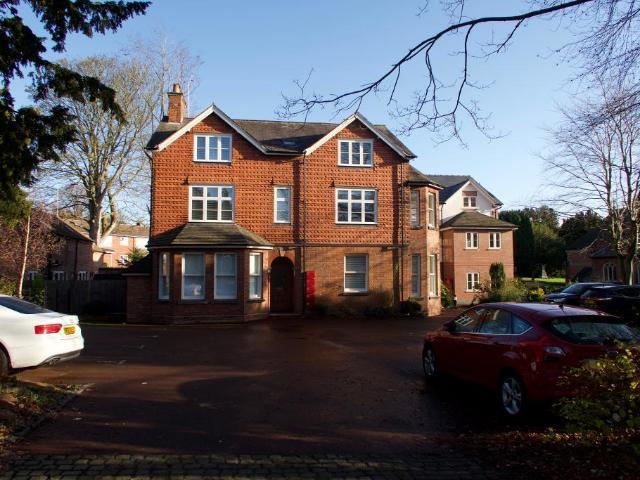 Apartment at Northesk Street, Stone