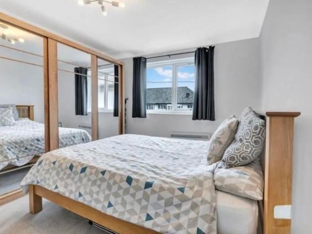 Apartment at Northfield Avenue, Greater London