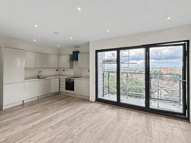 Apartment at Northolt Road, Greater London