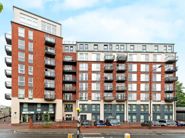 Apartment at Northolt Road, Greater London