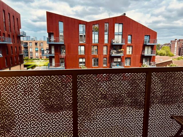 Apartment at Naomi Street, Greater London