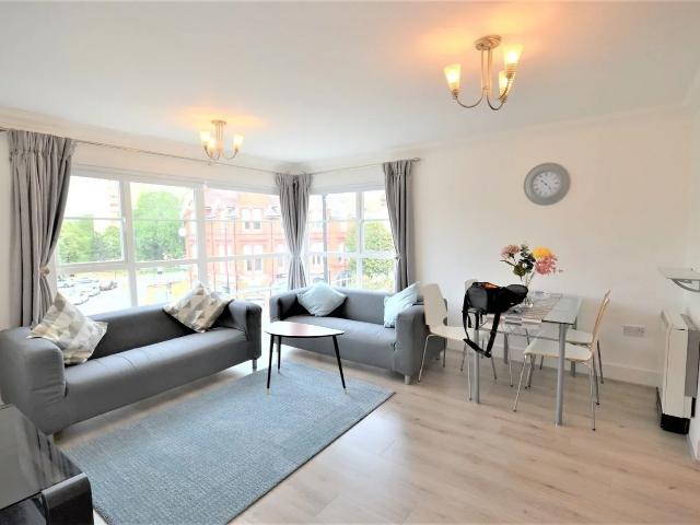 Apartment at Narrow Street, Greater London