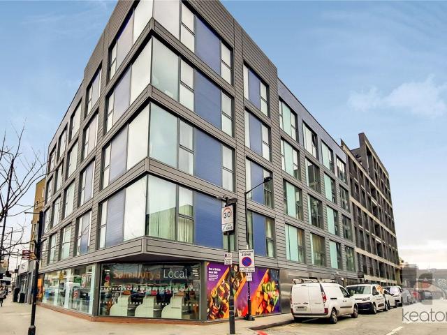 Apartment at Narrow Street, Greater London