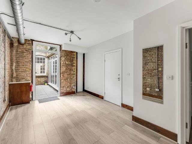 Apartment at Netley Street, Greater London