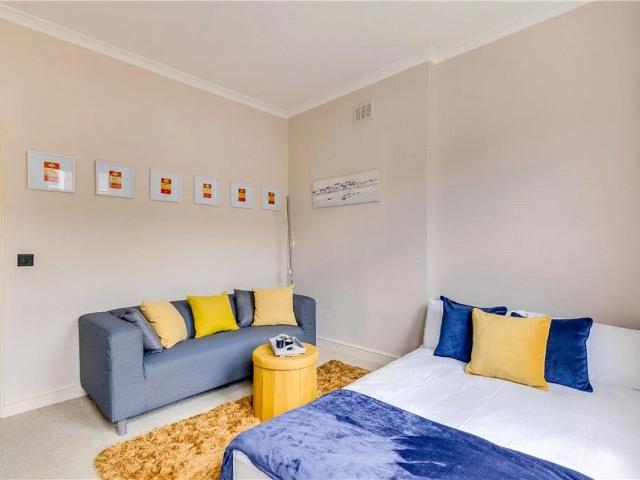 Apartment at Nevern Place, Greater London
