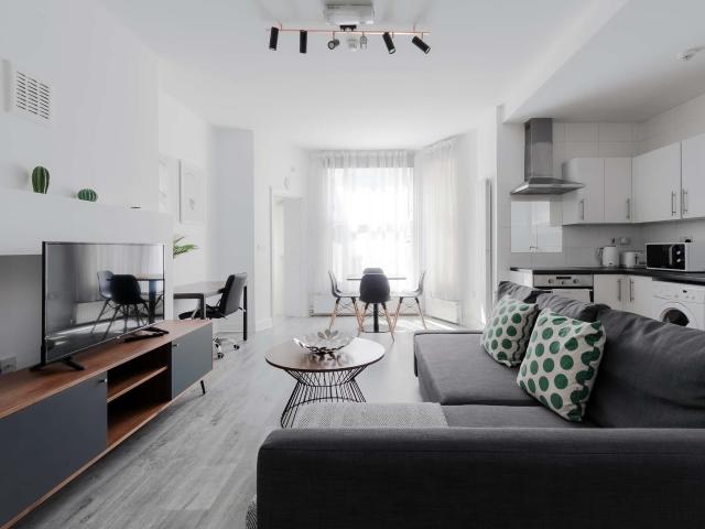 Apartment at Nevern Road, Greater London