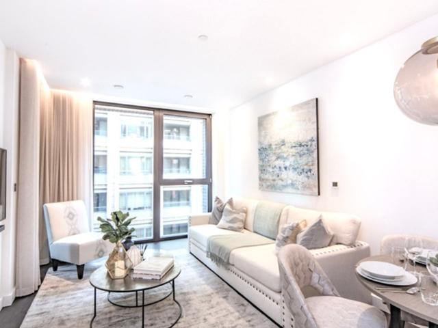 Apartment at New Mill Road, Greater London
