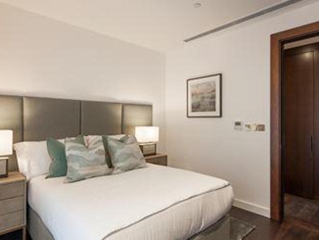 Apartment at New Mill Road, Greater London