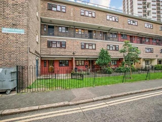Apartment at New North Road, Greater London