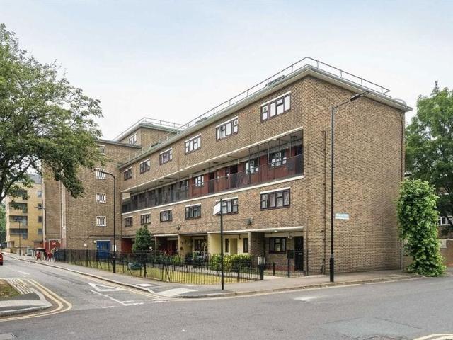 Apartment at New North Road, Greater London