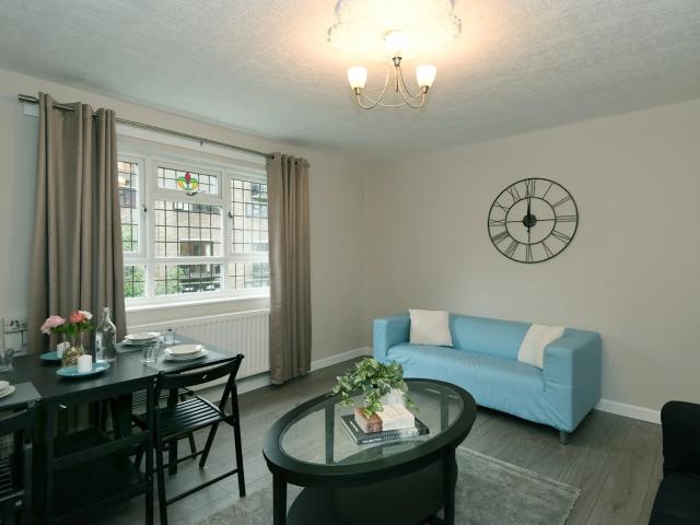 Apartment at New North Road, Greater London