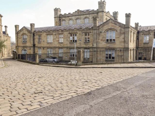 Apartment at New North Road, Kirklees
